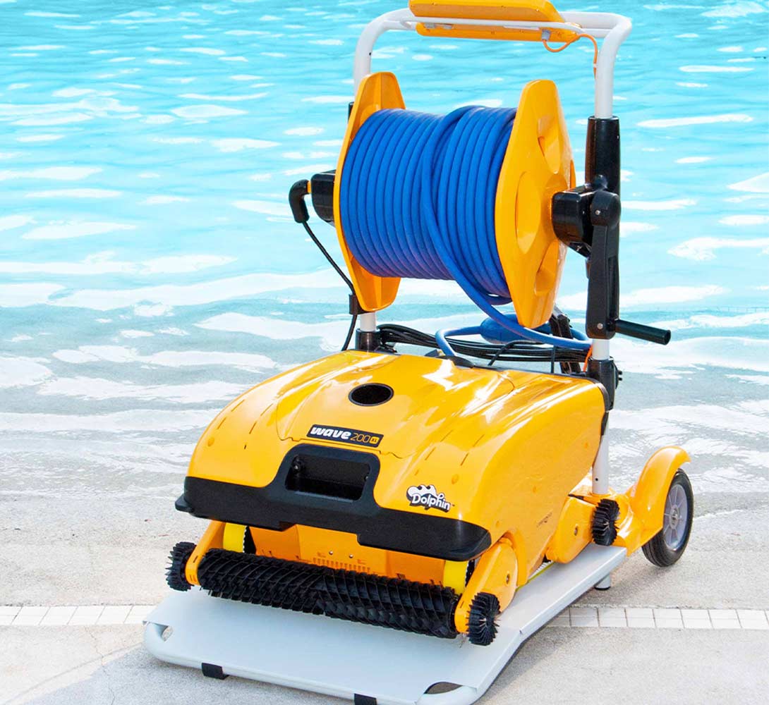 Dolphin Wave 200 XL Robotic Pool Cleaner Review - Robotic Reviews