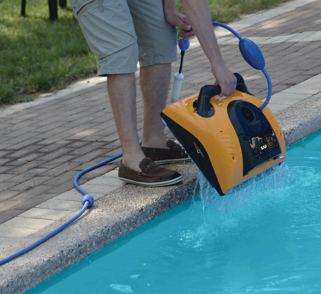 Dolphin W20 Robotic Pool Cleaner Review - Robotic Reviews